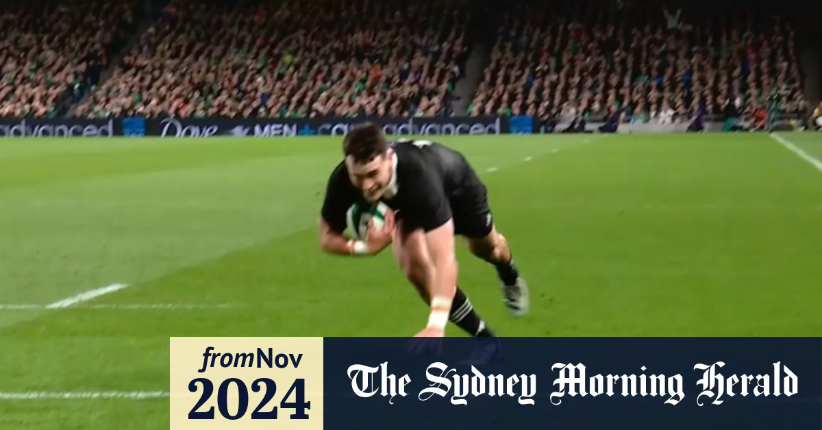 Video: Jordan finishes classic All Blacks try